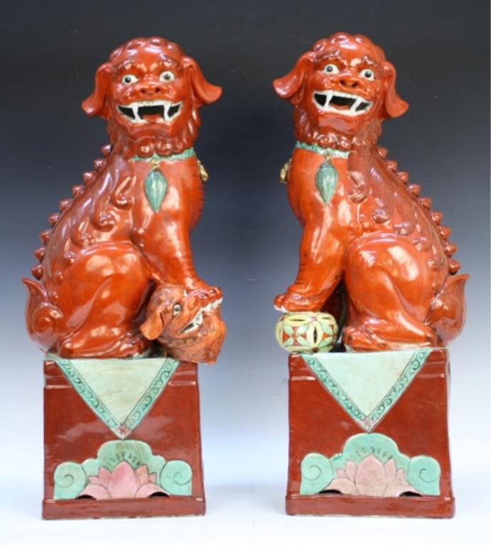 Chinese Porcelain Red Foo Dog Pair