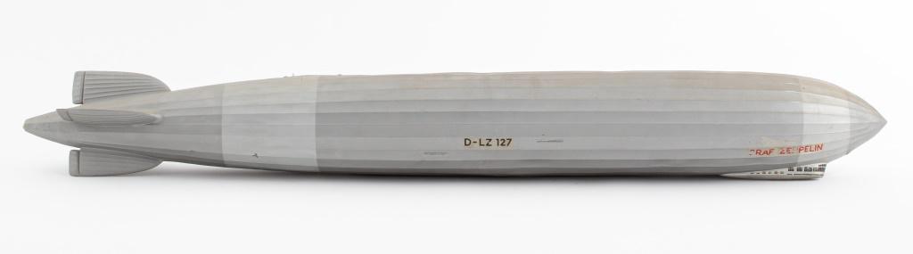 Hindenburg Model Dirigible Zeppelin