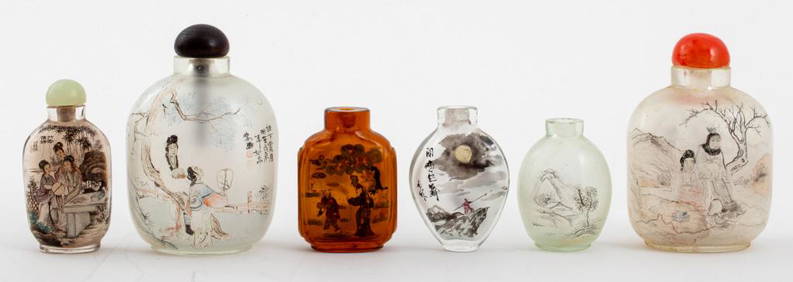 Set 4 Hand Painted Asian Snuff Bottles