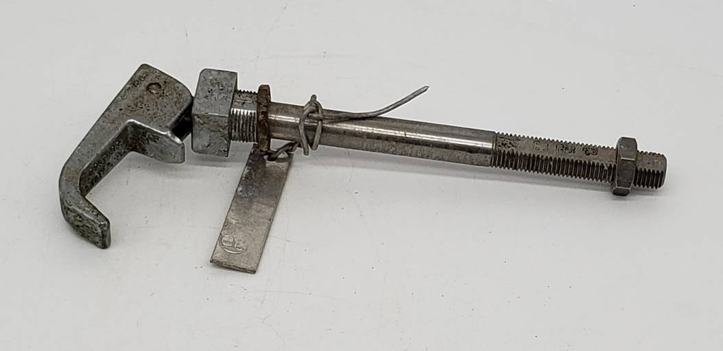 NASA APOLLO HATCH LATCH - Apr 04, 2021 | Puckett Auctions in IN