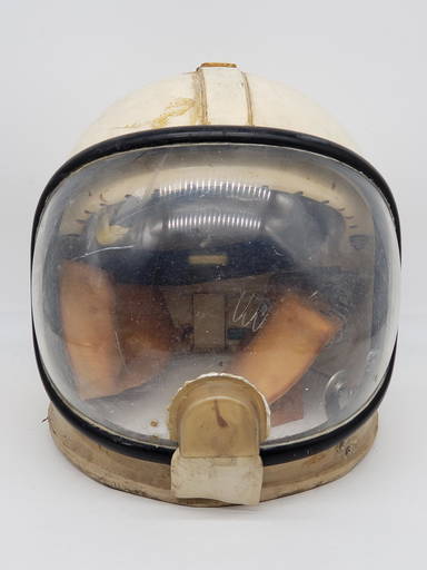 NASA APOLLO SCAPESUIT HELMET WITH NASA TAG - May 01, 2022 | Puckett ...