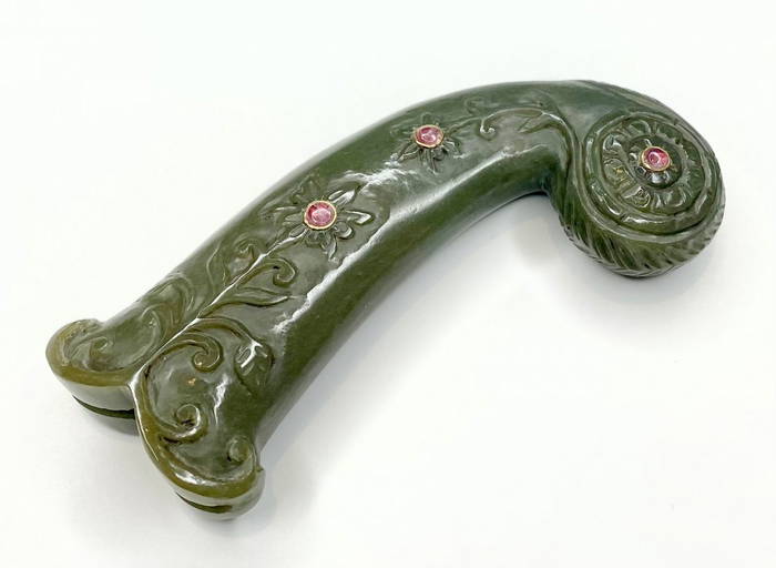 Mughal Jade Sword Hilt, Inlaid Ruby Stones
