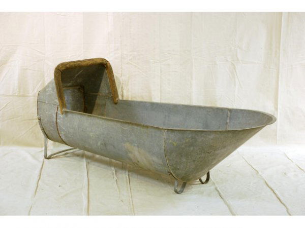 498A: Galvanized Cowboy Bathtub