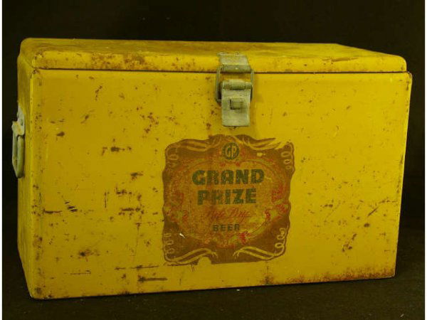 Vintage Grand Prize Beer Cooler Ice Chest