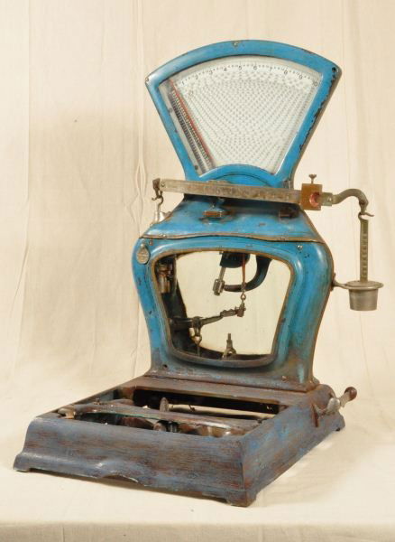 548: Detroit Automatic Scale Co. General Store Scale