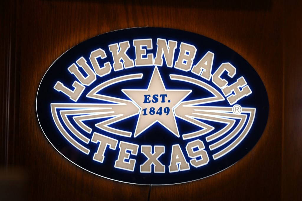 Luckenbach Texas Lighted Sign Auction