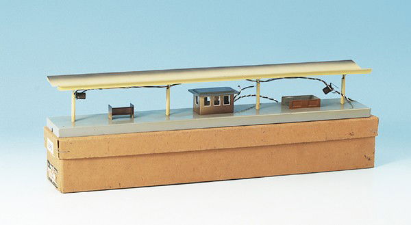 Märklin Bahnsteig 423