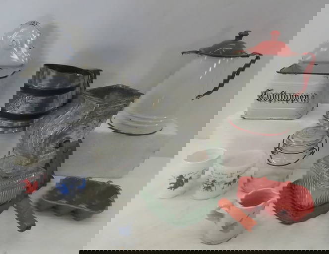 Alaska Ice Breaker Model 38 & Vintage Kitchen