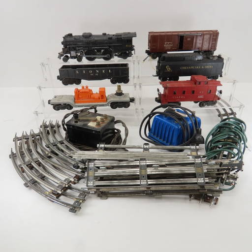 Vintage Lionel Mpc 8142 Locomotive, Cars & Track