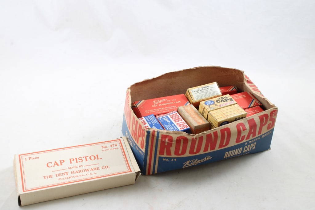 Kilgore Caps, Dent Hardware Cap Pistol #474 Box Auction