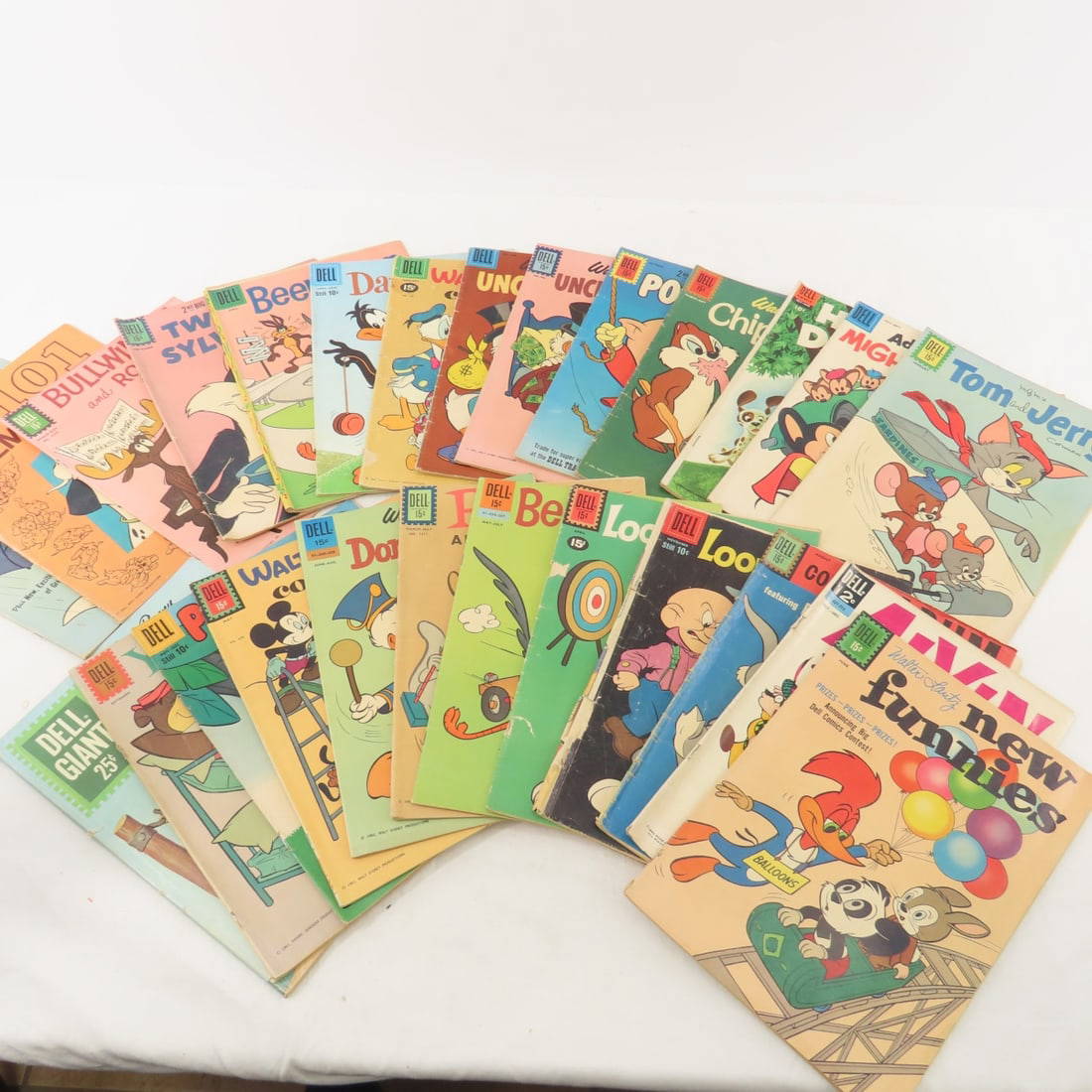 26 10-25 Cent Dell Cartoon Comics Auction