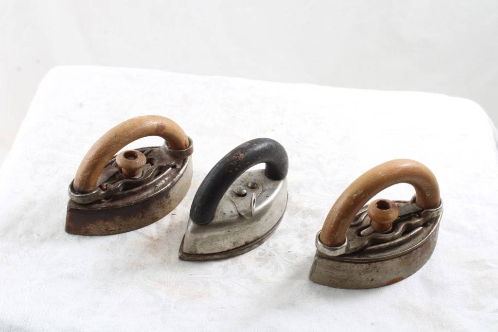 3 Antique Unmarked Miniature Sad Irons Auction