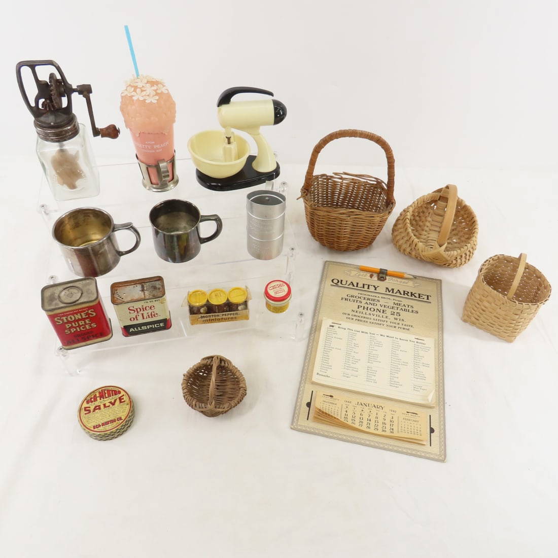 Antique Kitchen Items, Churn, Baskets, Calendar Auction