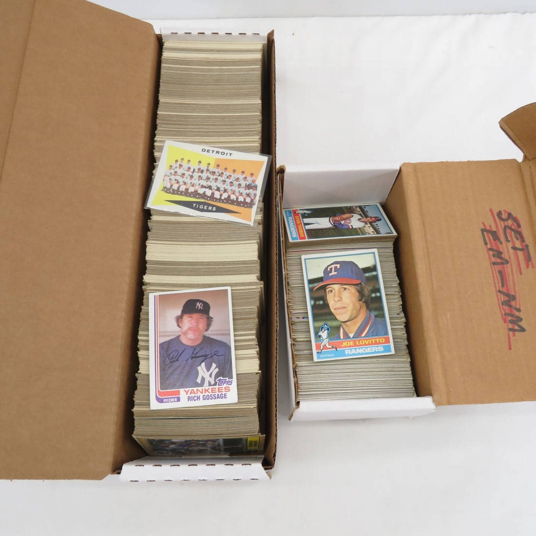 1000+ Assorted Vintage Baseball Cards Auction