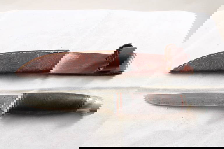 Kinfolks #330 Fixed Blade Knife In Leather Sheath