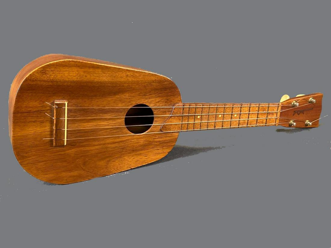 Vintage Kamaka Ukulele, Hawaii