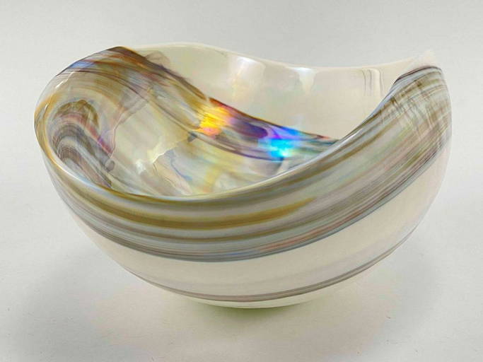 Yalos Casa Murano Folded Pearlescent Art Glass Bowl
