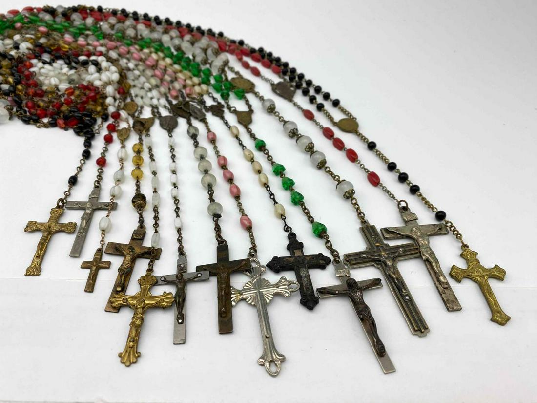 13 Glass Bead Rosaries (#0053) on Jan 08, 2023 | Clark's Auction Company in CA