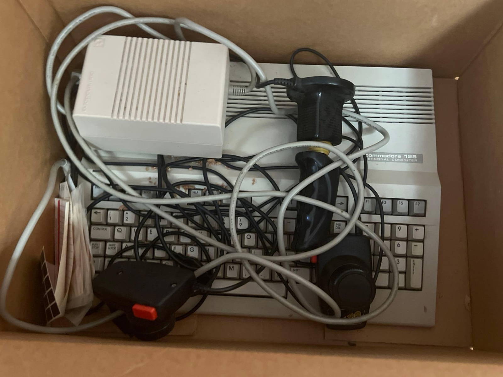 Vintage Computer Parts, Manuals And Cords Auction