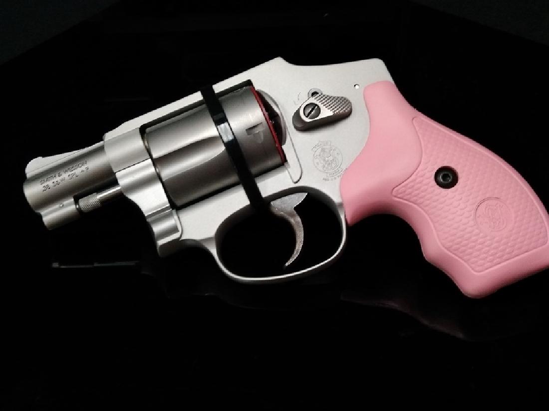 Smith & Wesson 642 .38 Spl Airweight Revolver
