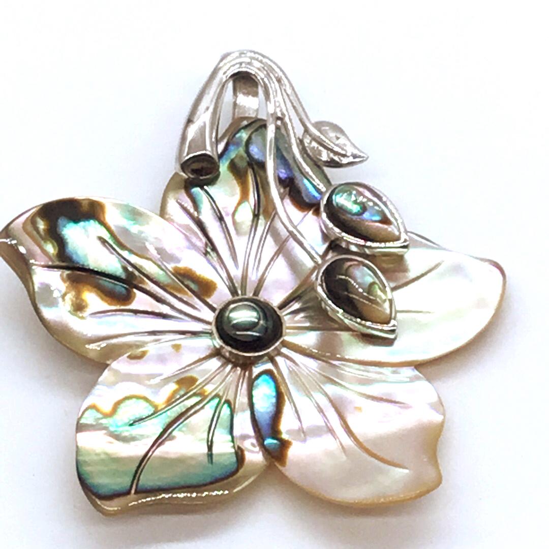 Abalone Flower Design Pendant