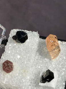 Rock, Crystal, Natural, Collectible, Mineral, Specimen, Charlie Hall ...