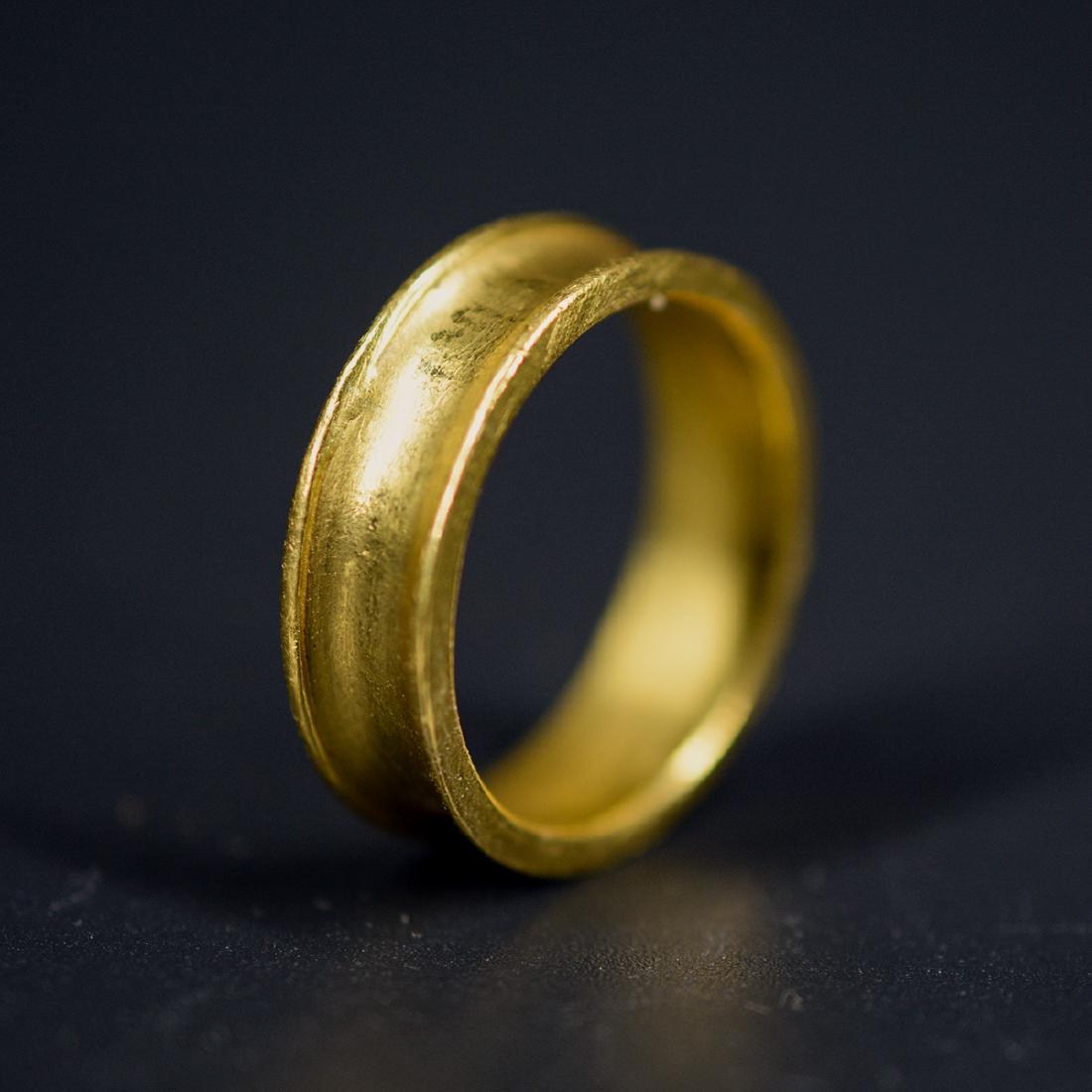 CHINESE MING DYNASTY GOLD RING