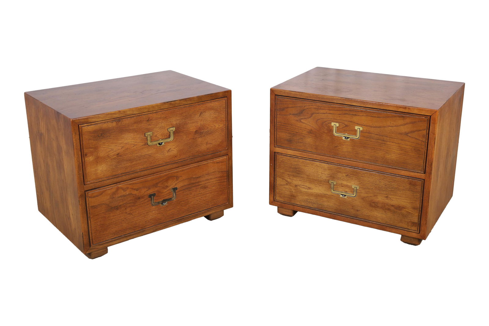 Henredon Artifacts Nightstands Pair