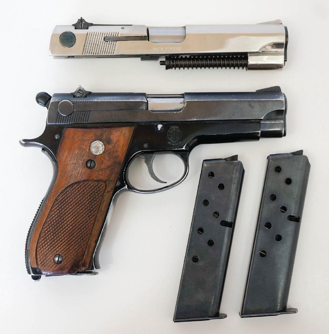 Smith & Wesson Model 39 Pistol