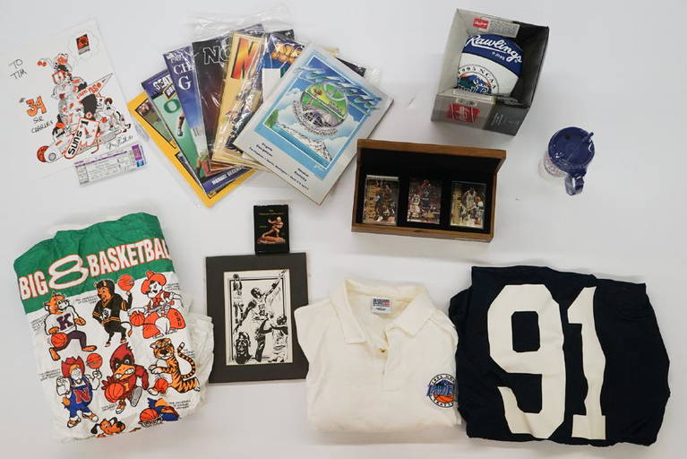 Group Of Final Four & College Sports Memorabilia