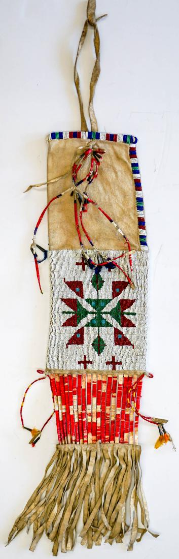 Native American Beaded Pipe Bag - May 23, 2019 | Grant Zahajko Auctions ...