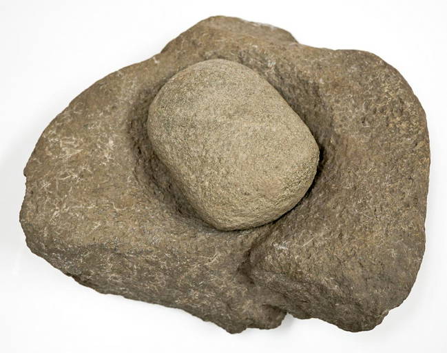 Native American Stone Metate and Grinding Stone - Aug 13, 2020 | Grant ...