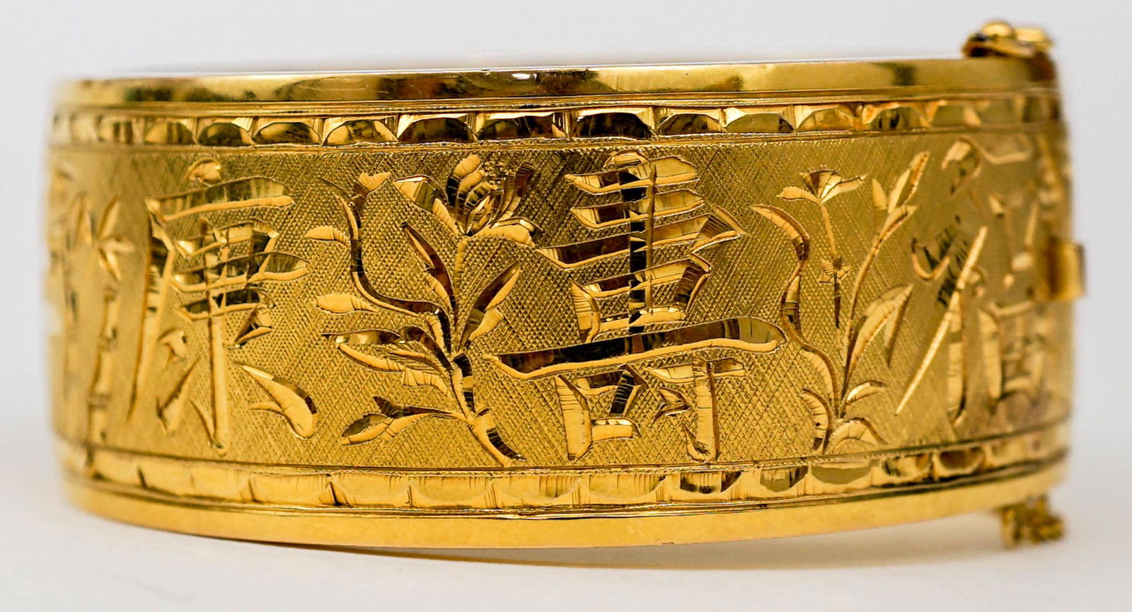 14k Yellow Gold Wide Bracelet [chinese Designs]