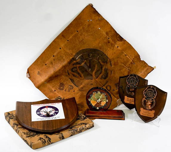 Vintage (5) Plaques, Leather Hide Banner, Clock (#0876) on Jan 12, 2023 ...