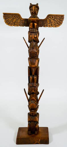Don Gates 21 In Totem Pole [thunderbird]