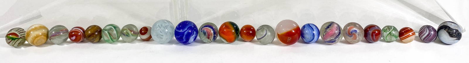 Collection (23) Marbles .5 In - .875 In Diameter Auction
