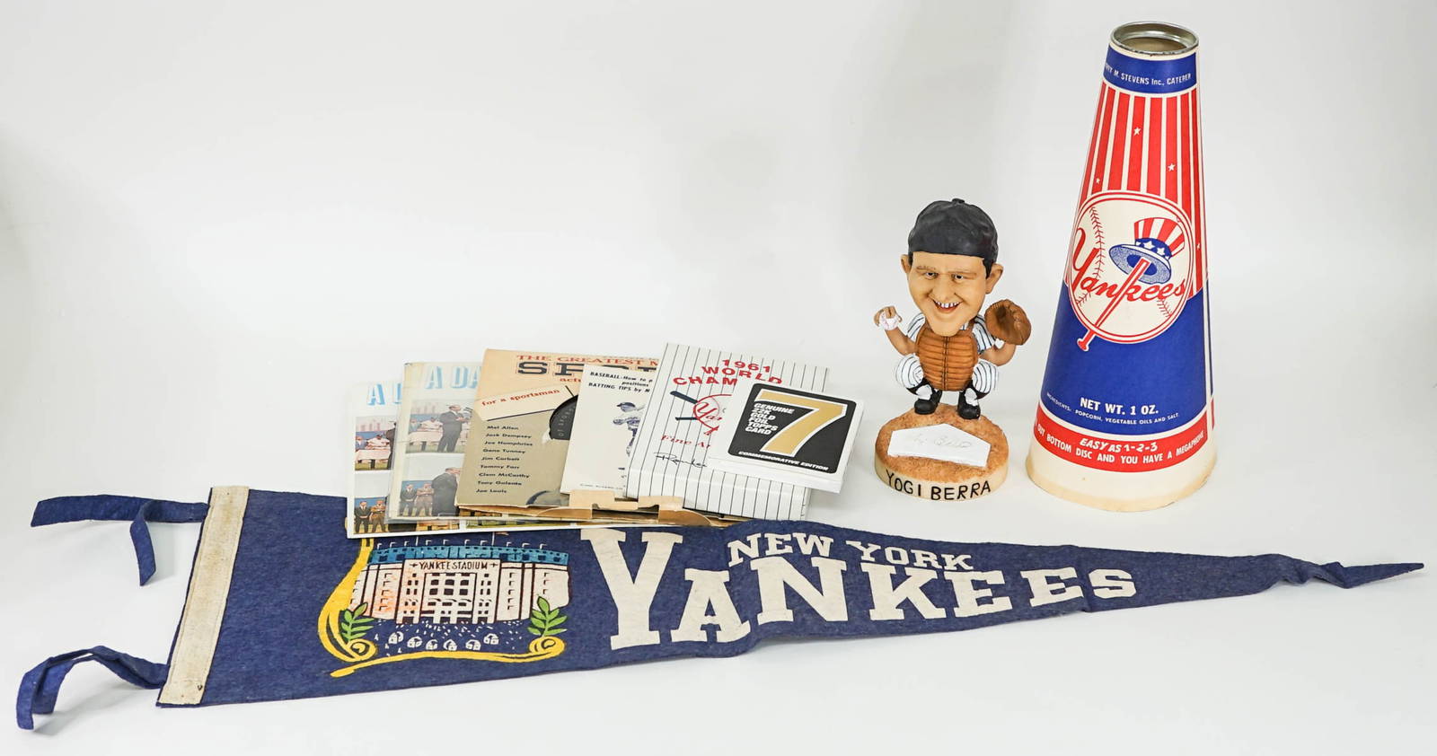 New York Yankees Memorabilia (9) Items [mantle] Auction