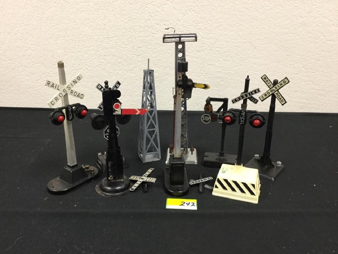 Vintage Lionel Railroad Crossings, Signals And Towers