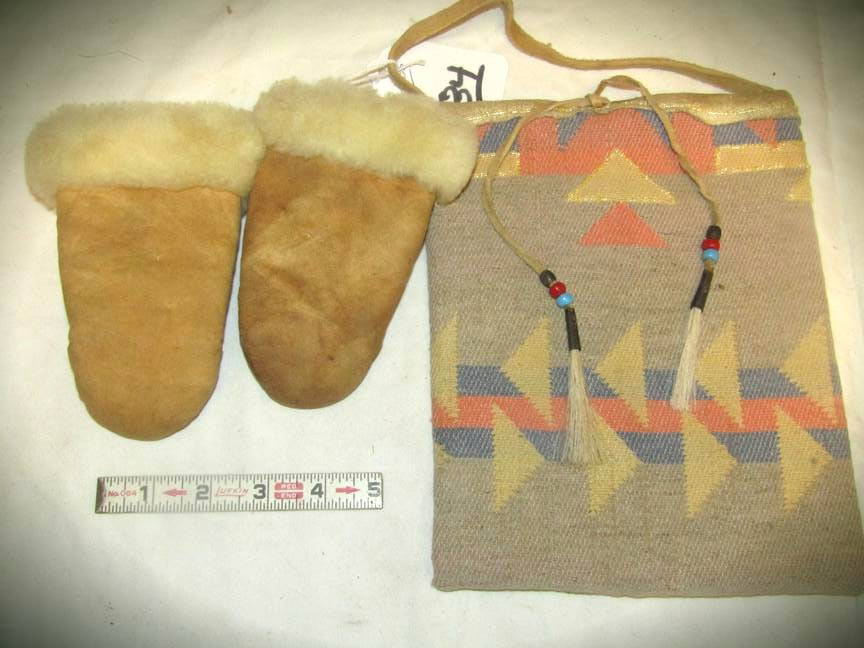 Eskimo Mittens,bag Auction
