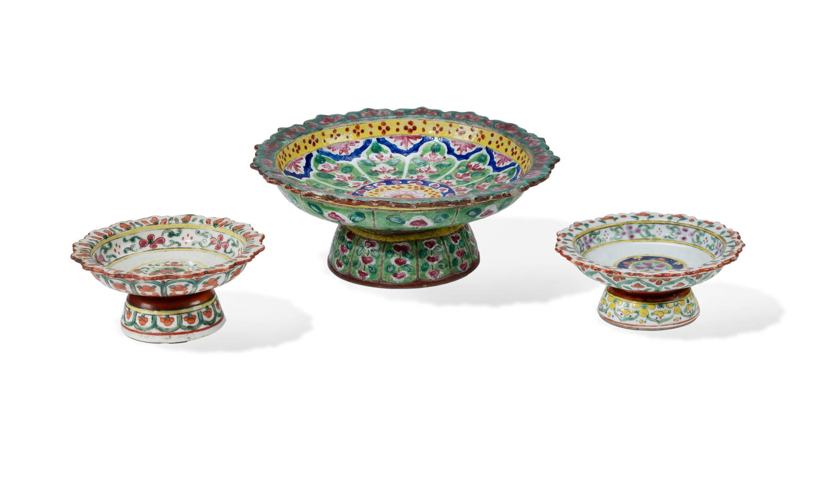 Pr Chinese Thai Market 'benjarong' Enamelled Pedestal Bowls With Barbed ...