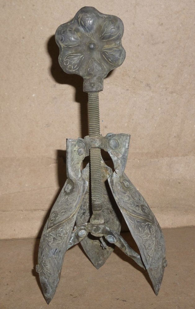 Medieval Torture Insturment The Pear Of Anguish Engrave