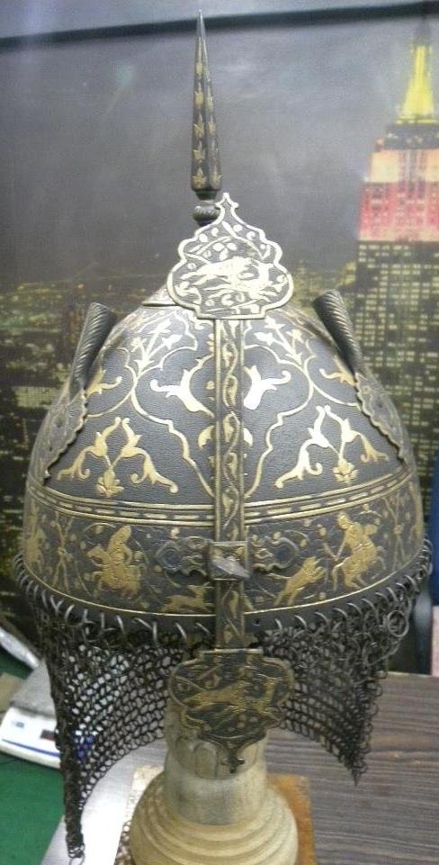 INDO PERSIAN WARRIOR HELMET HUNTING FIGS 20TH.C