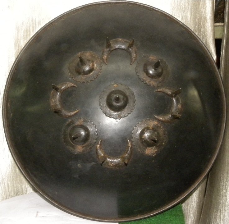 INDIAN SIKH WARRIOR SHIELD DHAL 13 SPIKES CATALOGED