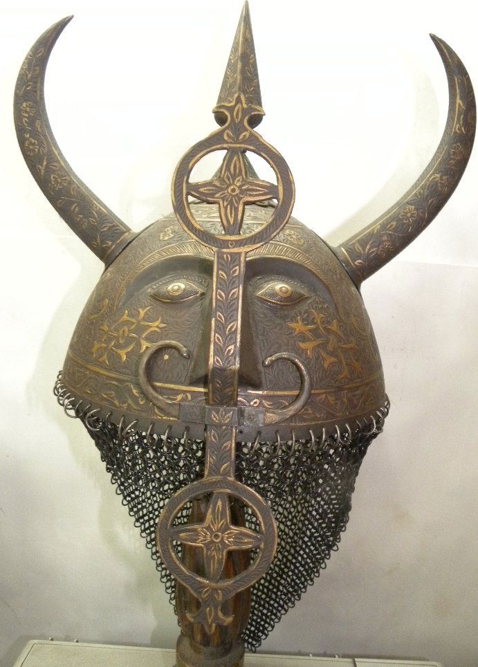 HELMET MILITERTY WARRIOR DEVIL FACE HORN ETCHED