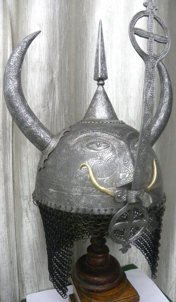 VINTAGE HELMET MILITERY DEVIL FACE 2 HORNS PERSIAN