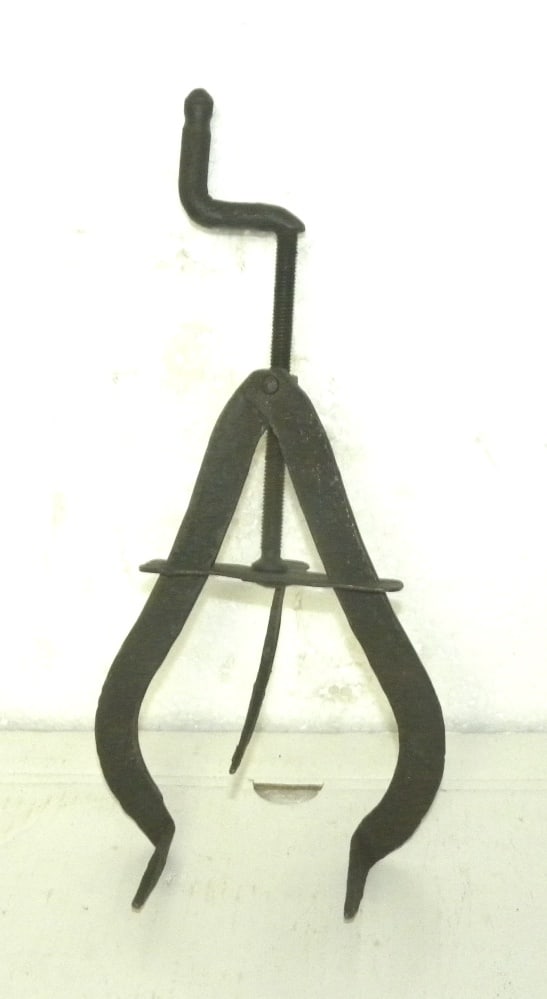 Medieval Pear Of Anguish Hand Made Steel 3 Blades Auction