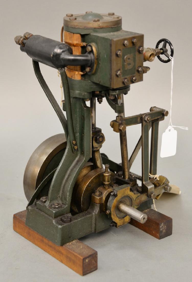 Large vertical steam engine, single cylinder, wood