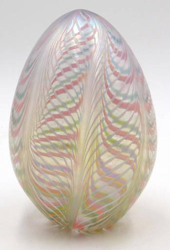 Signed Vandermark Iridescent Art Glass Egg