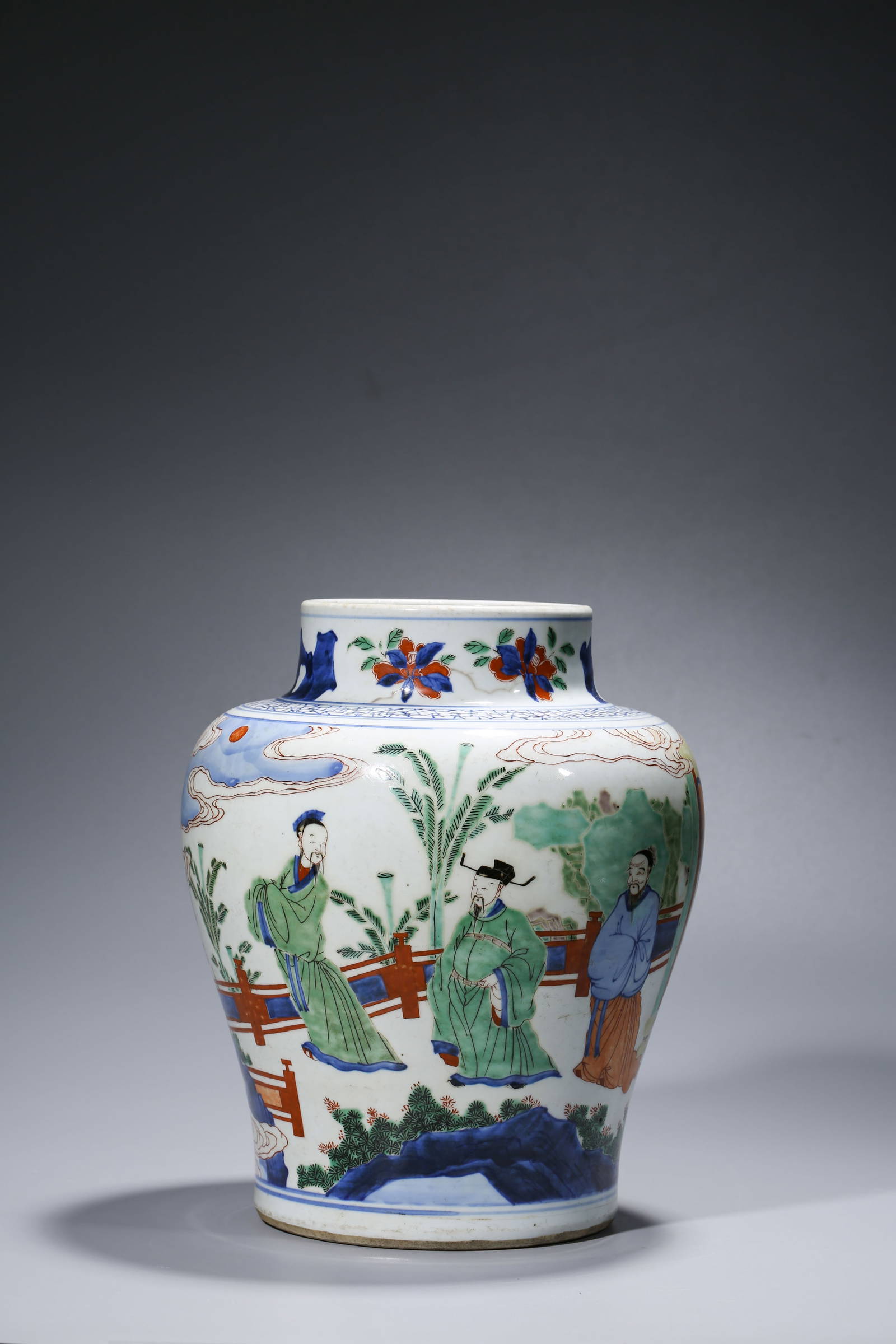 Wucai Glaze Figure Ginger Jar Auction