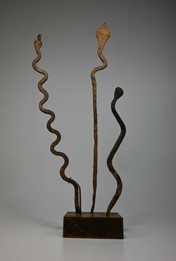 Three Lobi Iron Snakes Ex Eric Robertson 1989